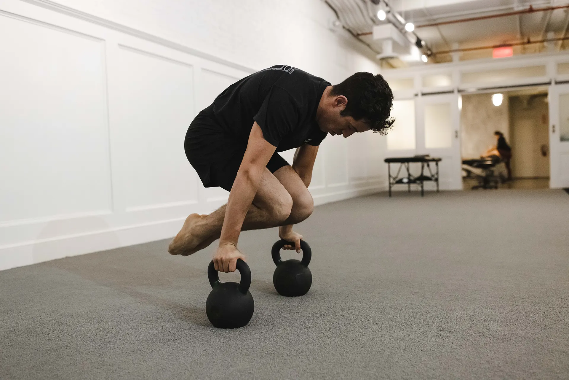 How to Test Your Grip Strength with the One Arm Carry